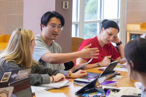 Students recognized for academic success on Fall 2022 President's, Dean's lists | University of ...