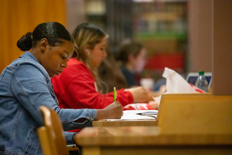 Meet English major Alyson Dupuis | University of Louisiana at Lafayette